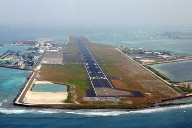 8 of the Craziest Airport Runways in the World - Thrillist