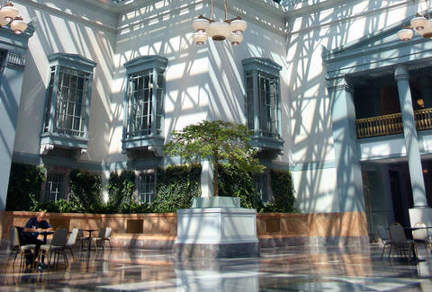 Harold Washington Library: A Chicago, IL Venue.