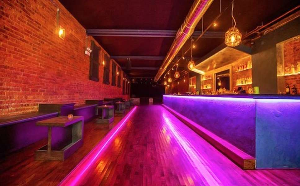 Riff Music Lounge: A Bar in Chicago, IL - Thrillist