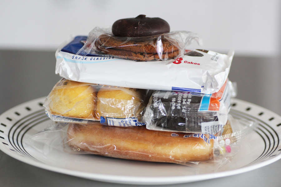 Francois Payard Bakery - Francois Payard Tries Twinkies, Ho Hos, Ring ...
