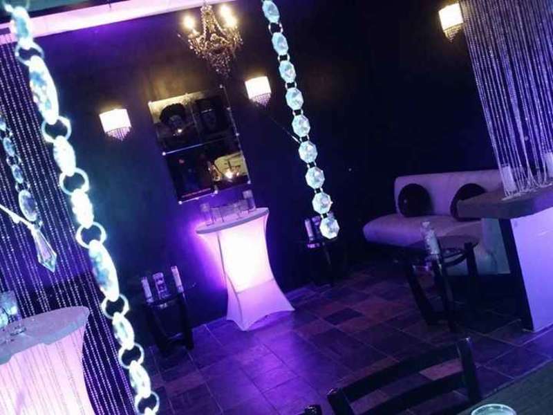 Ten Eleven Grill: A Bar in Dallas, TX - Thrillist