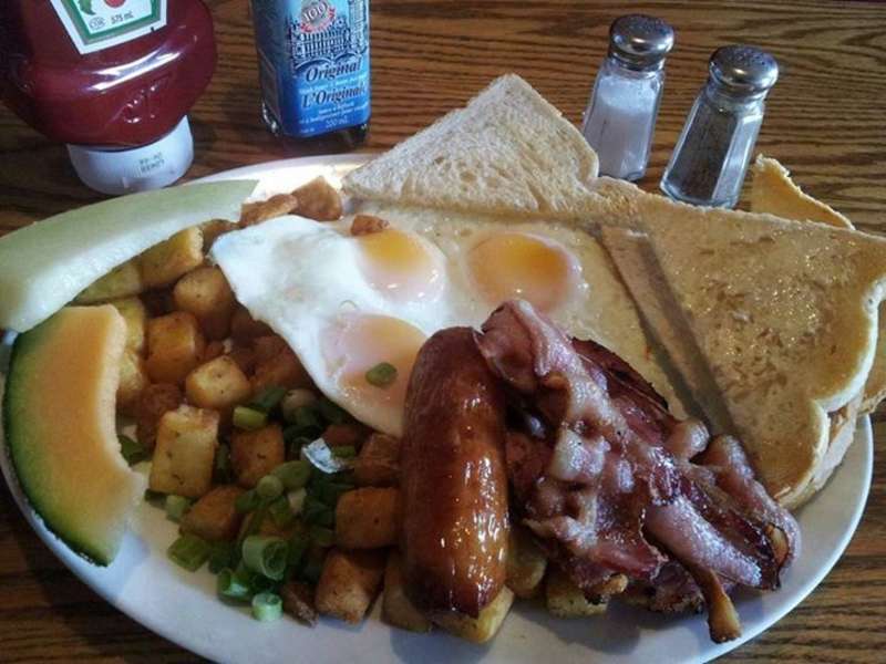 Paupers Pub: A Bar in Toronto, ON - Thrillist