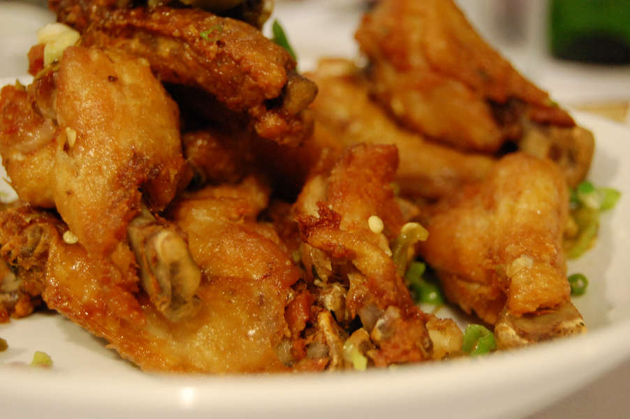 Best LA Chicken Wings - Sunny Spot Buff Wings And More - Thrillist
