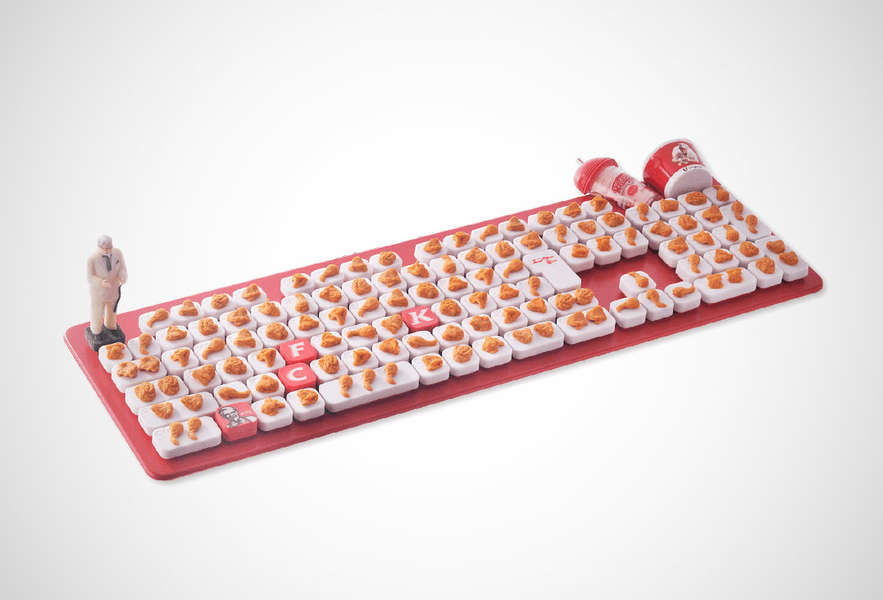 KFC Japan Fried Chicken Keyboard, Computer Mouse, USB Drive - Thrillist