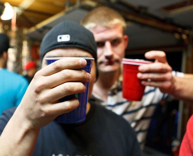 LA's 10 Frat Bars For Bros - Barneys Beanery Happy Ending The Parlor ...