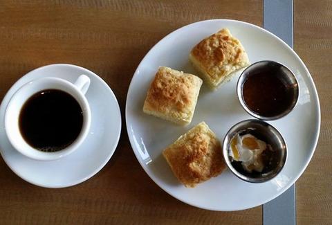 Bosta Wine & Coffee: A Houston, TX Bar.