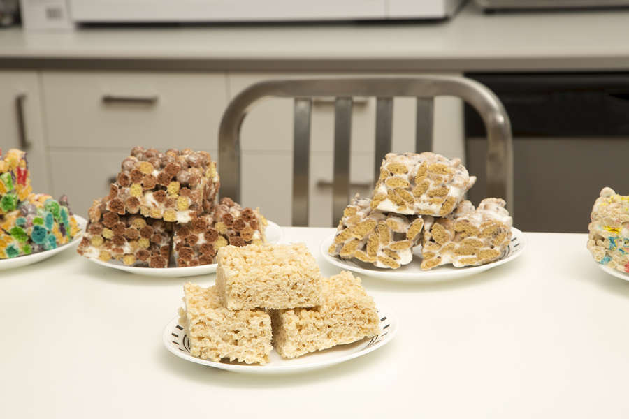 Rice Krispie Treats Taste Test - Rice Krispie Treat Alternatives ...