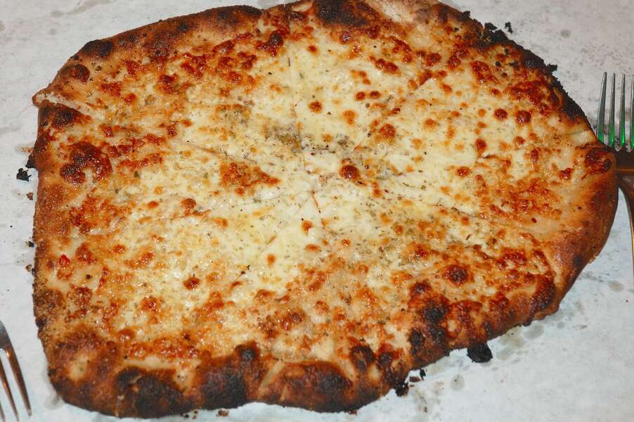 Sally's Apizza: A Restaurant in New Haven, CT - Thrillist
