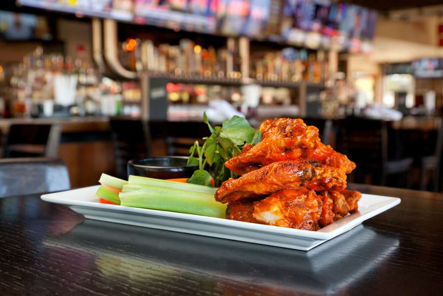 5 Places to Watch the Game in Boston - Things to do in Boston - Thrillist