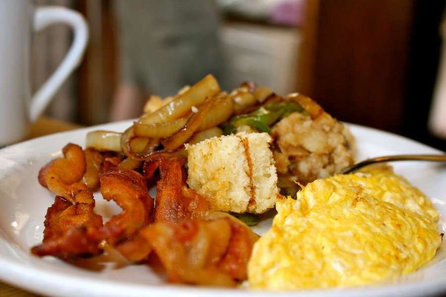 Florida Avenue Grill: A Restaurant in Washington, D.C. - Thrillist