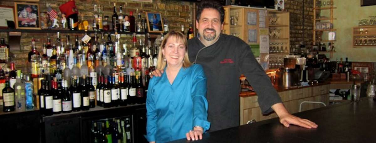 Cellars Bar and Grill: A Bar in Chicago, IL - Thrillist