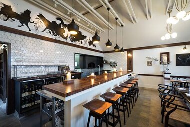 Buying Chefs Beers - Tipping Trends - Thrillist