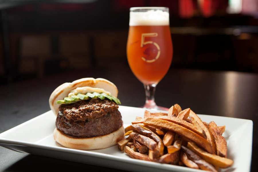 The Bad Apple: A Bar in Chicago, IL - Thrillist