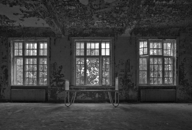 Abandoned Asylums - World's Most Terrifying Haunted Asylums