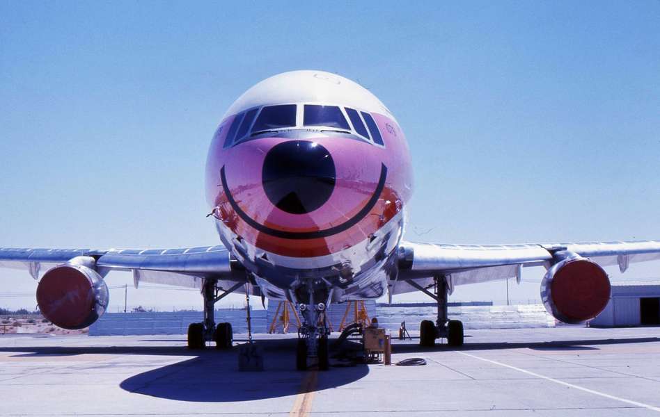 Air Travel - Ways Flying Was Totally Different in the '80s - Thrillist
