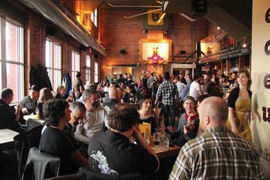 Best Bars in Quebec Outside of Montreal - Thrillist