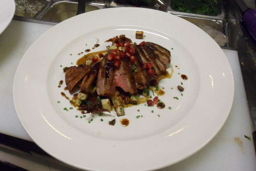 Red Hill Station: A Restaurant in Los Angeles, CA - Thrillist