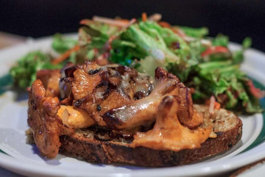 Restaurant Manitoba: A Restaurant in Montréal, QC - Thrillist