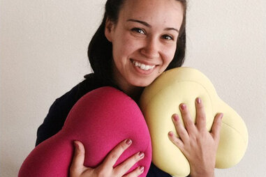 A Professional Cuddle Store Gets Up to 10,000 Customers in First Week ...