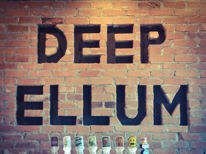 Deep Ellum Brewing Company: A Bar in Dallas, TX - Thrillist
