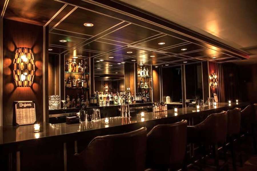 Wayfarer Bar: A Bar in Las Vegas, NV - Thrillist