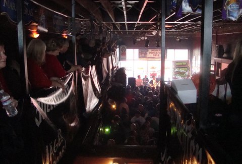 New Dodge Lounge: A Detroit, MI Bar.