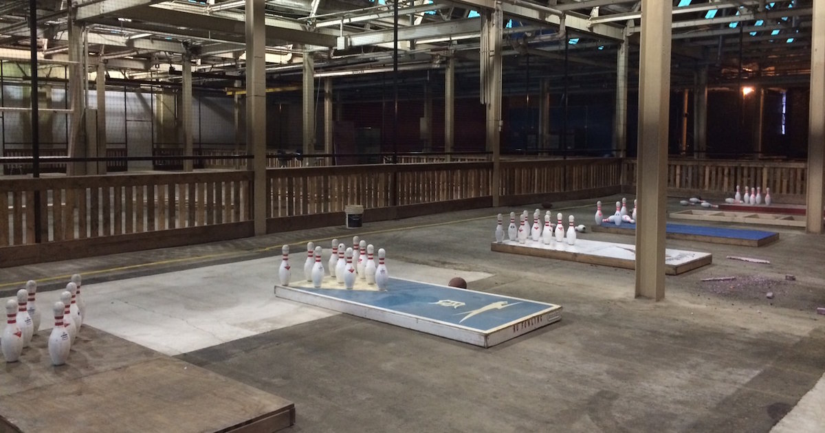 Detroit Fowling Warehouse - Football and Bowling - Thrillist