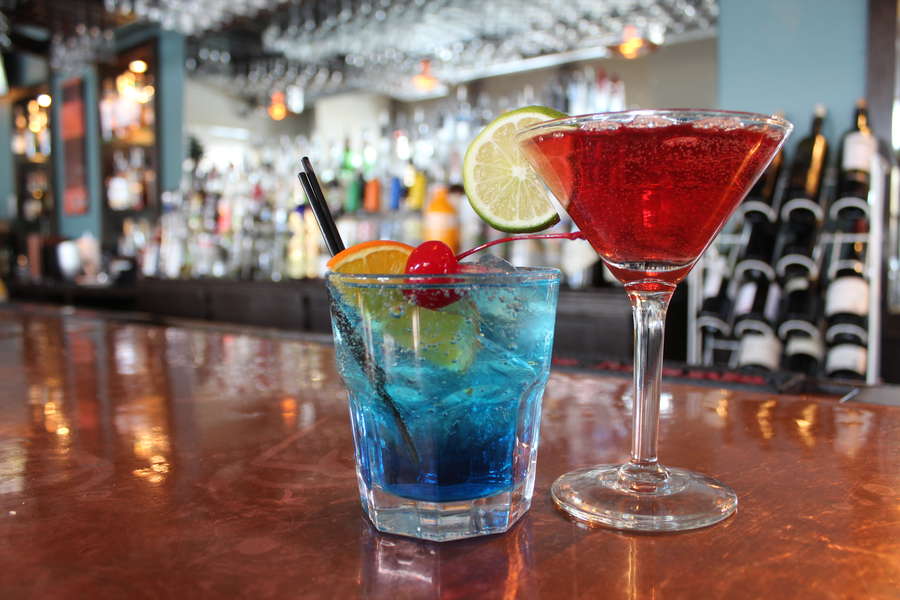 Breckenridge best bars - Apres ski - Happy hour - Late Night - Thrillist
