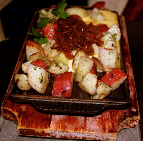 The Bourgeois Pig: A Bar in New York, NY - Thrillist