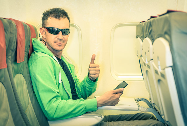 The Pros and Cons of Reclining Airplane Seats