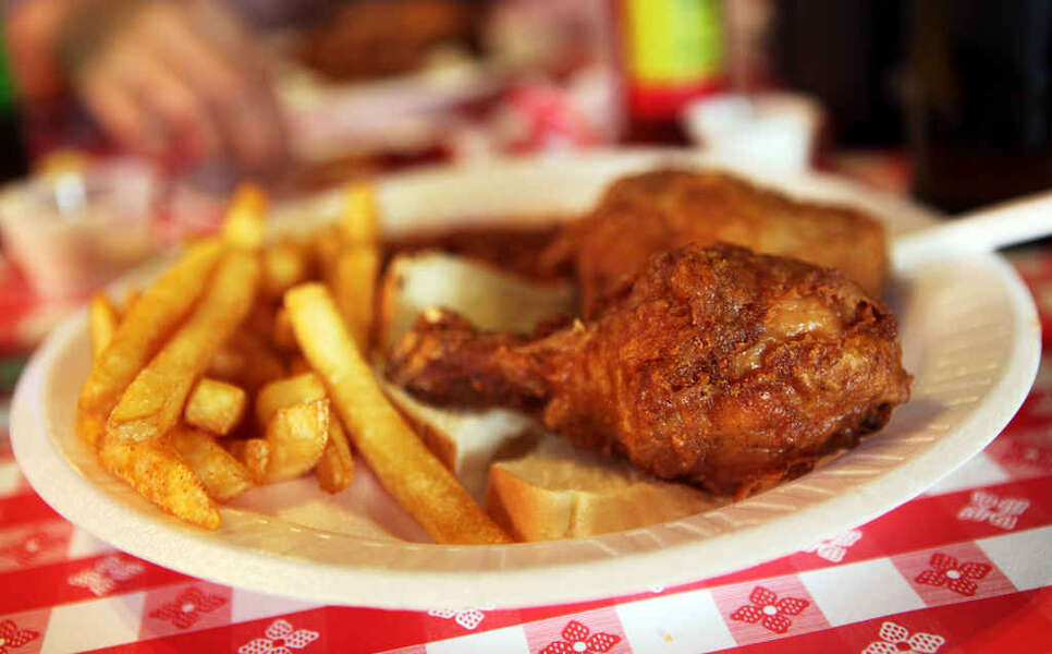 Gus’s World Famous Hot & Spicy Fried Chicken: Memphis, TN - Thrillist