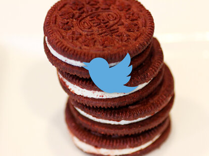 Top Tweets About Red Velvet Oreo Cookies - Thrillist