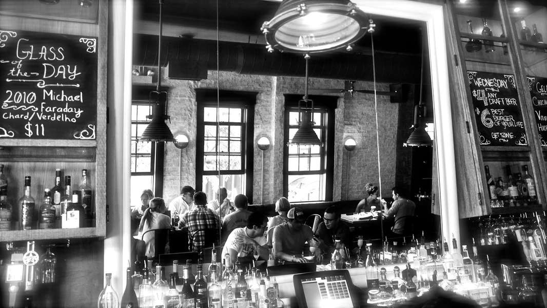 Trellis: A Bar in Chicago, IL - Thrillist