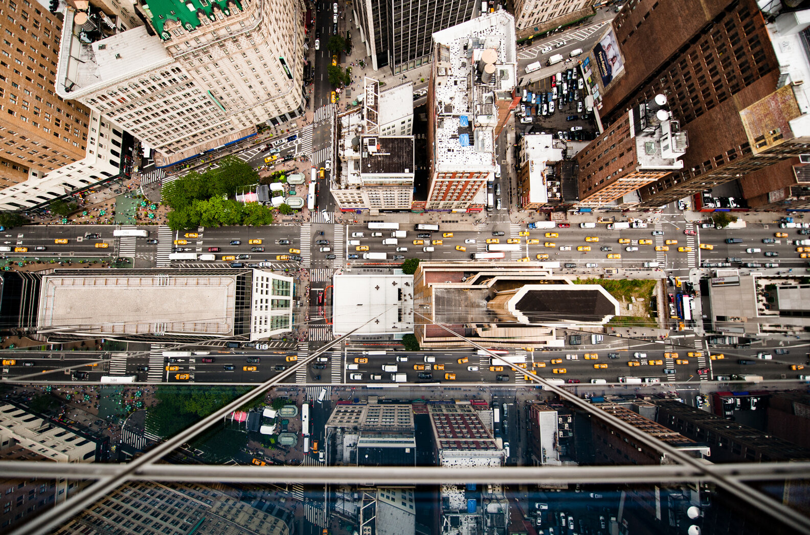 These Vertigo-Inducing Photos Look Down at NYC's Bustling Intersections ...