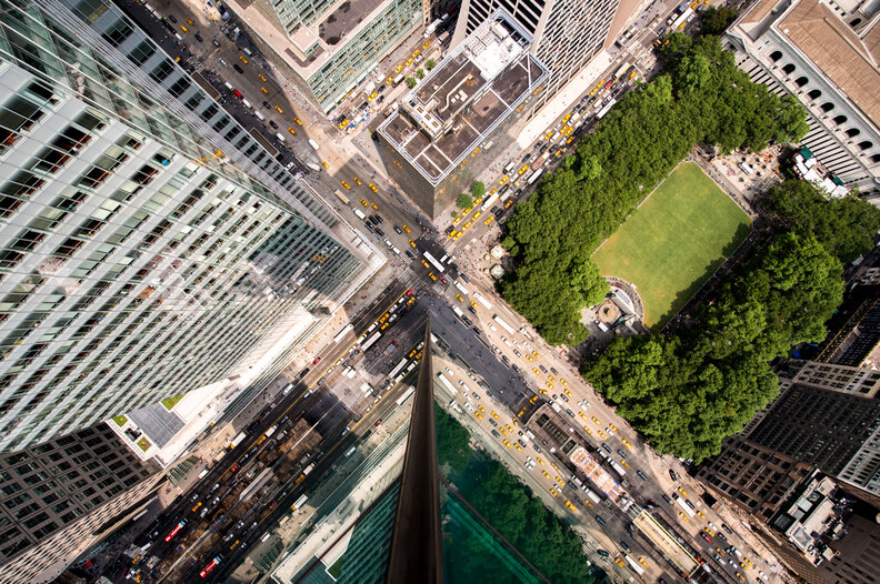 These Vertigo-Inducing Photos Look Down at NYC's Bustling Intersections ...