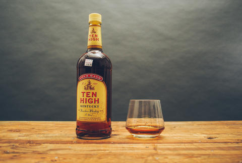 Cheap Whiskeys That Taste Good - Thrillist