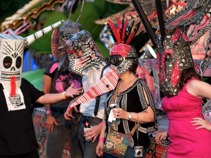 Things To Do in Houston April 2015 - Thrillist