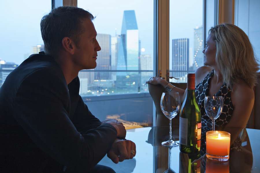 How Dating in Dallas Is Different Than In Any Other City - Thrillist