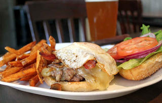 Tomken's Bar & Grill: A Milwaukee, WI Restaurant.