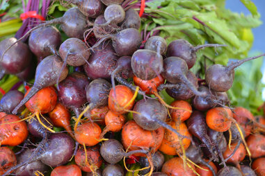 What's in Season This Spring - Produce to Eat in April, May & June ...