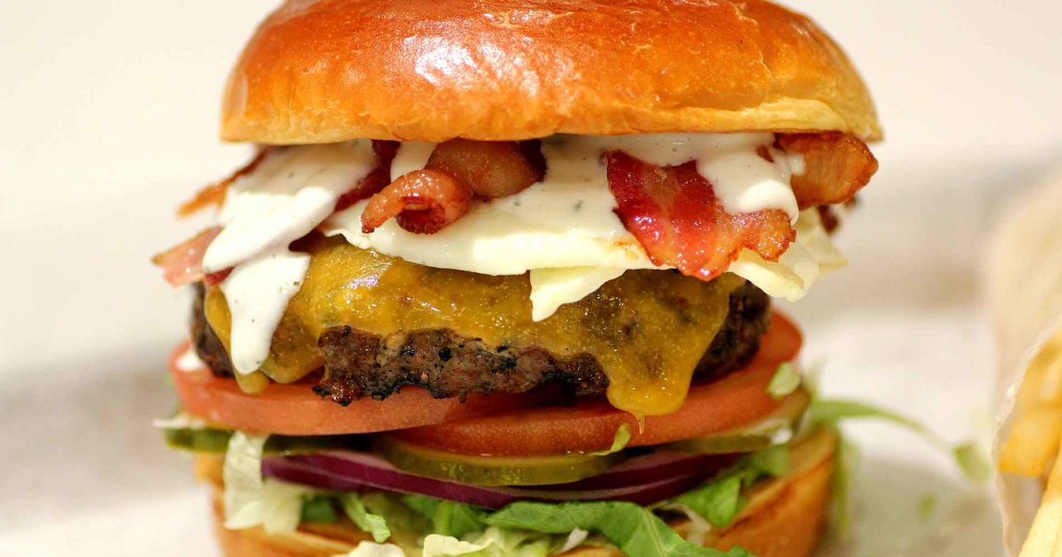 Built Custom Burgers: A Miami, FL Restaurant.