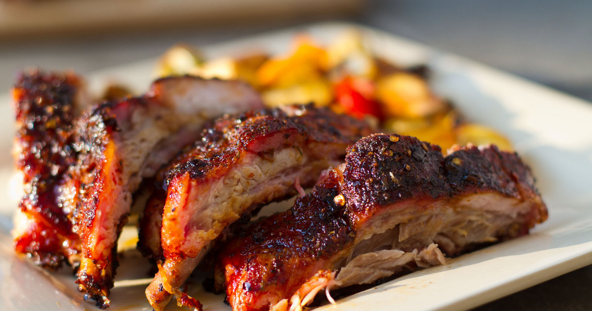 Ted Cook's 19th Hole BBQ: A Minneapolis, MN Restaurant.