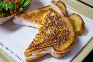 Mess Royale - San Diego Poutine Restaurant - Hillcrest - Thrillist