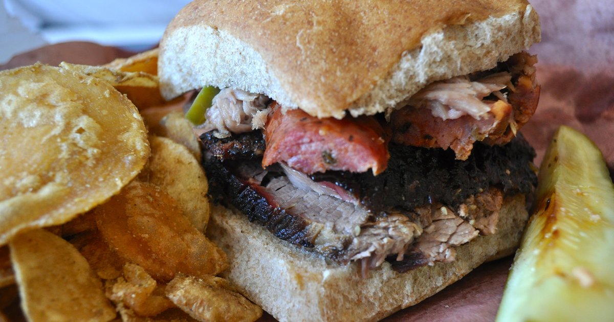 Roaming Buffalo Bar-B-Que: A Denver, CO Restaurant.