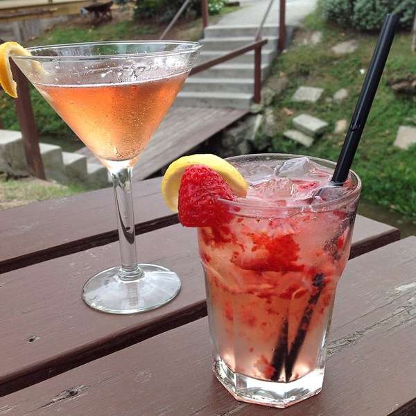 Cedar Creek: A Bar in Houston, TX - Thrillist