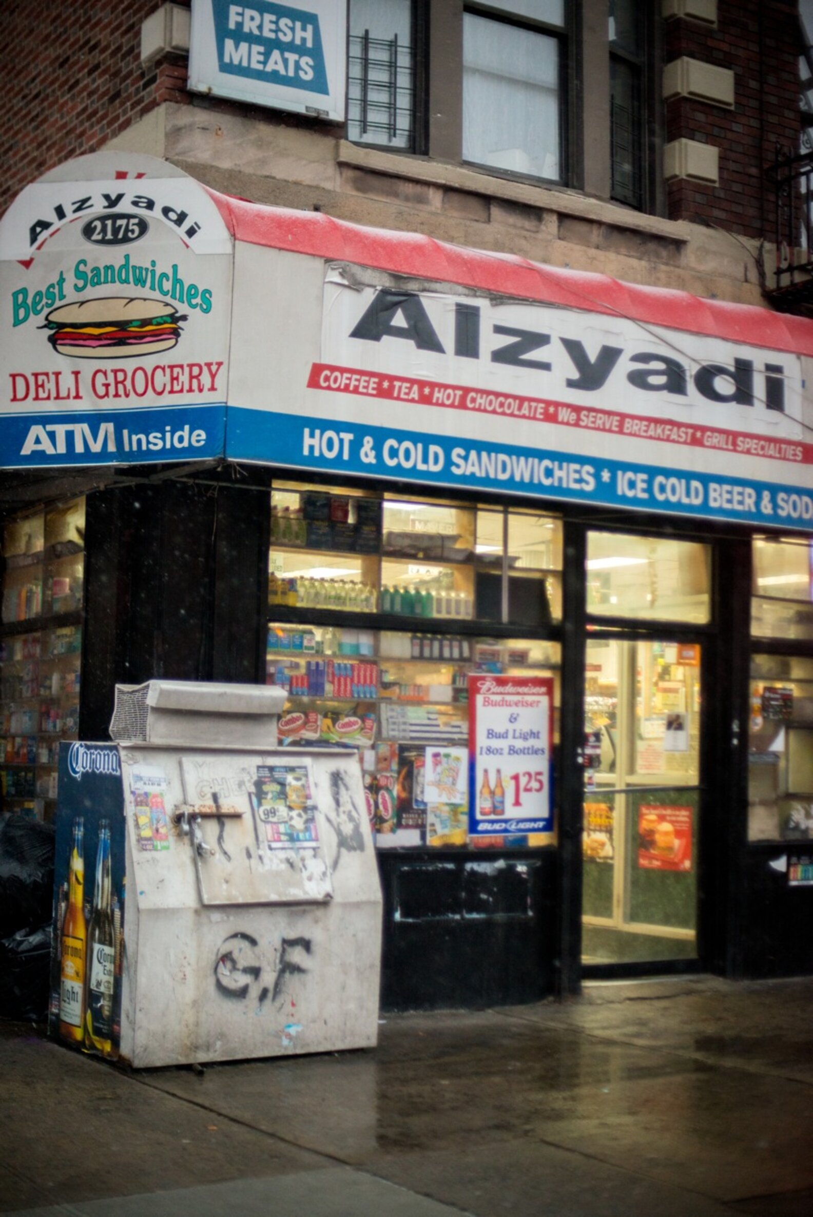This Artist Photographed Over 1,900 Bodegas in Manhattan - Thrillist