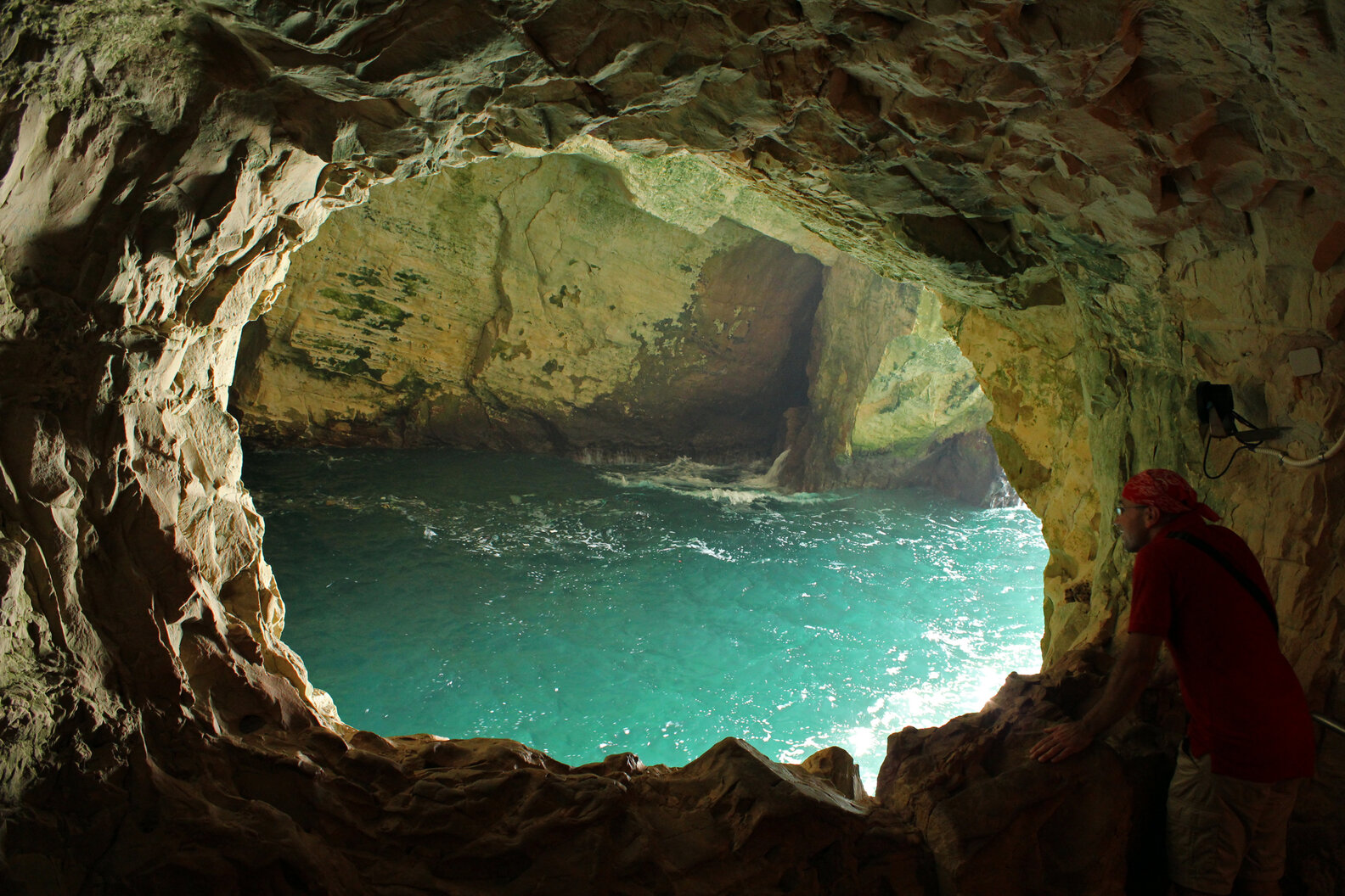 Best Sea Caves in the World - Fingal's Cave, Blue Grotto, and More ...