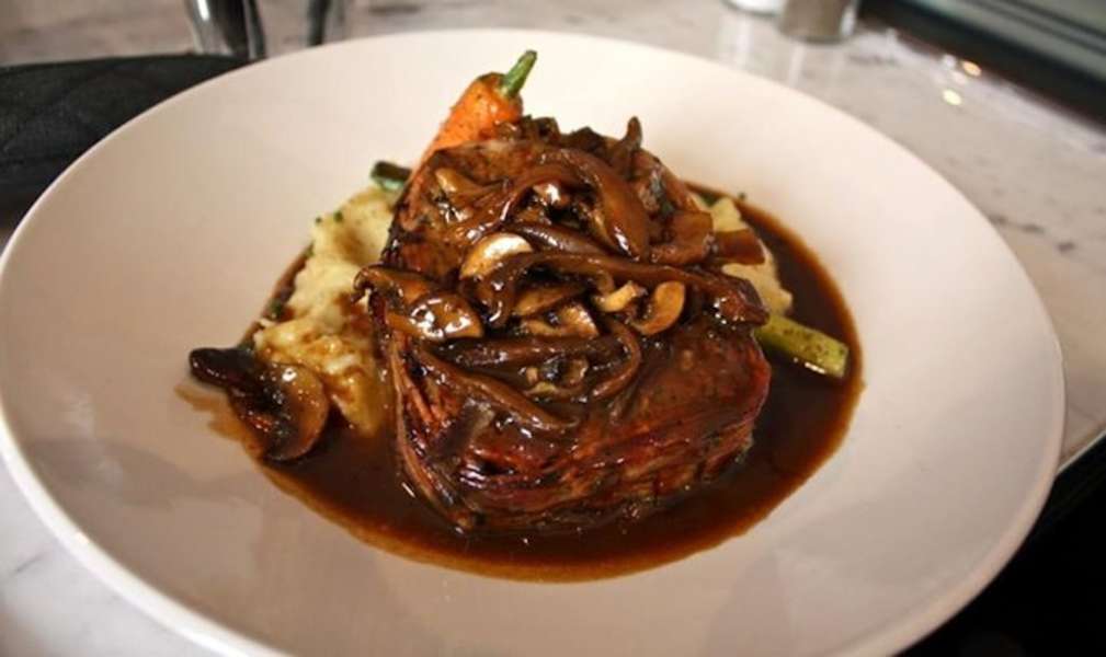 Deville Dinerbar: A Bar in Montréal, QC - Thrillist
