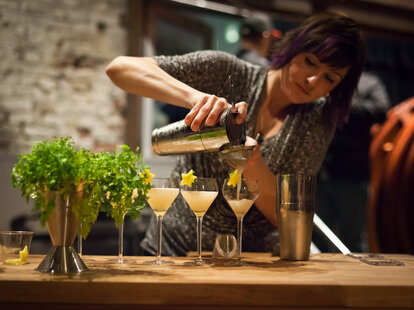 What Every Bartender Should Know - 8 Things Every Bartender Should Know - Thrillist