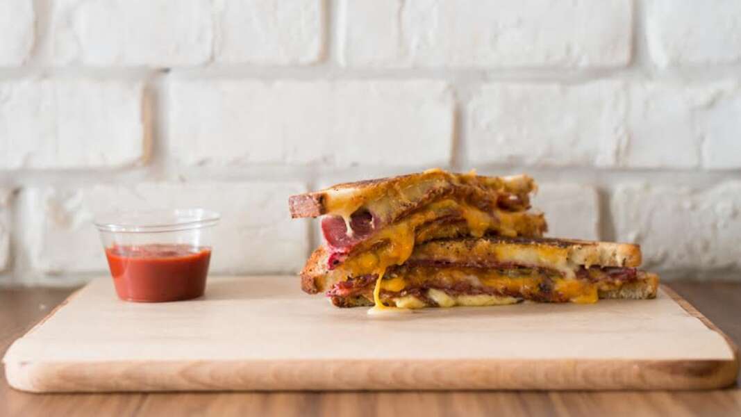 The Grilled Cheese Factory: A Restaurant in Paris, Île-de-France ...